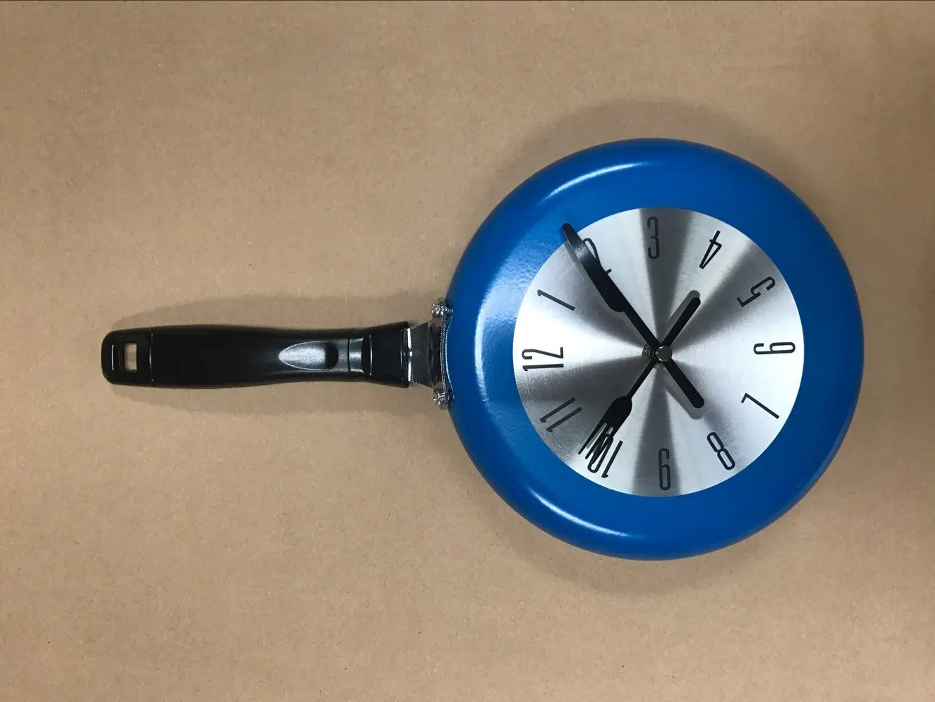 8 Inch Frying Pan Wall Clock - Unique Home Decoration