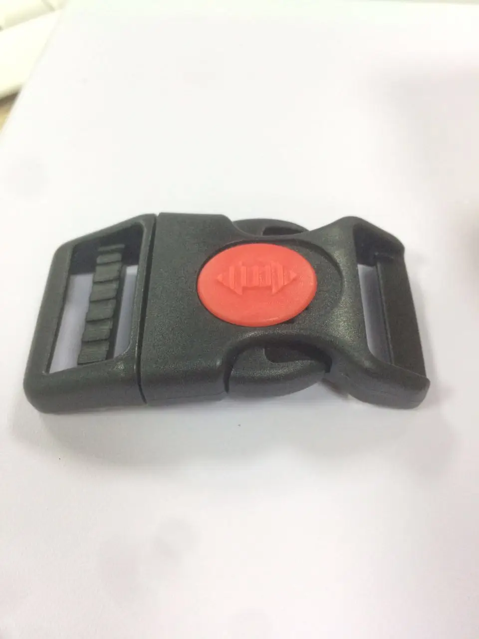 25mm Black Plastic Buckles - Adjustable Security Solutions