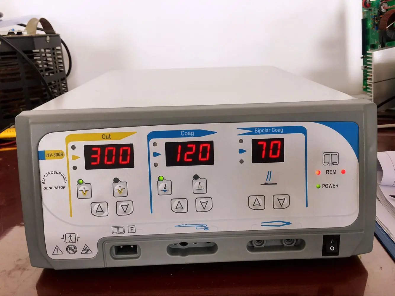 300 Watt Electrosurgical Leep Diathermy Machine Bisturi Electrocautery ...