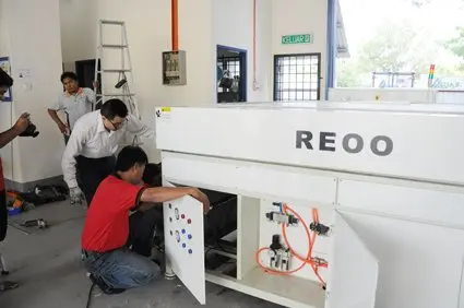 REOO Semi Automatic Solar Laminator - Efficient PV Module Production