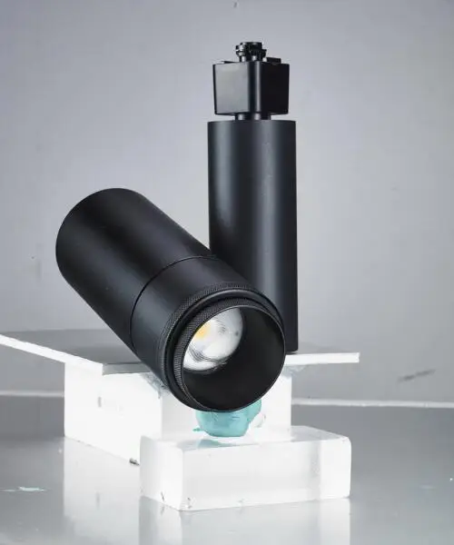 ETL CE Adjustable Focus Beam Angle Zoomable 12-60D LED Track Light