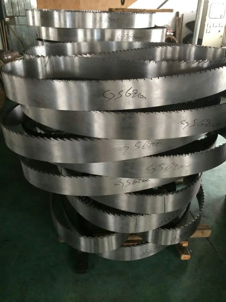 Horizontal Sawmill Blade/timber Blade For Wood Band Saw Blade - Buy ...