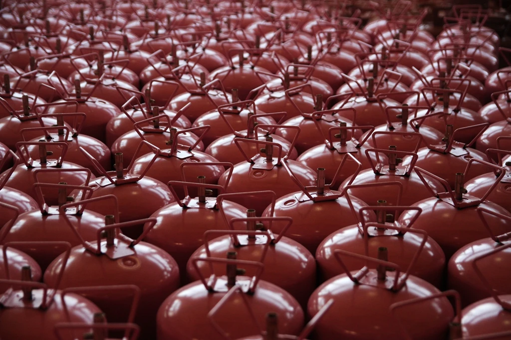 30LBS Balloon Inflation Helium Gas Tank - 13L Disposable Cylinder