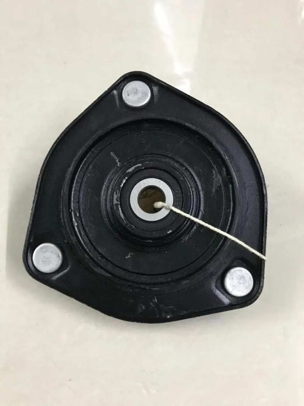 54610-17200 54610-2f000 Front Top Strut Mounting For 96-06 Hyundai ...