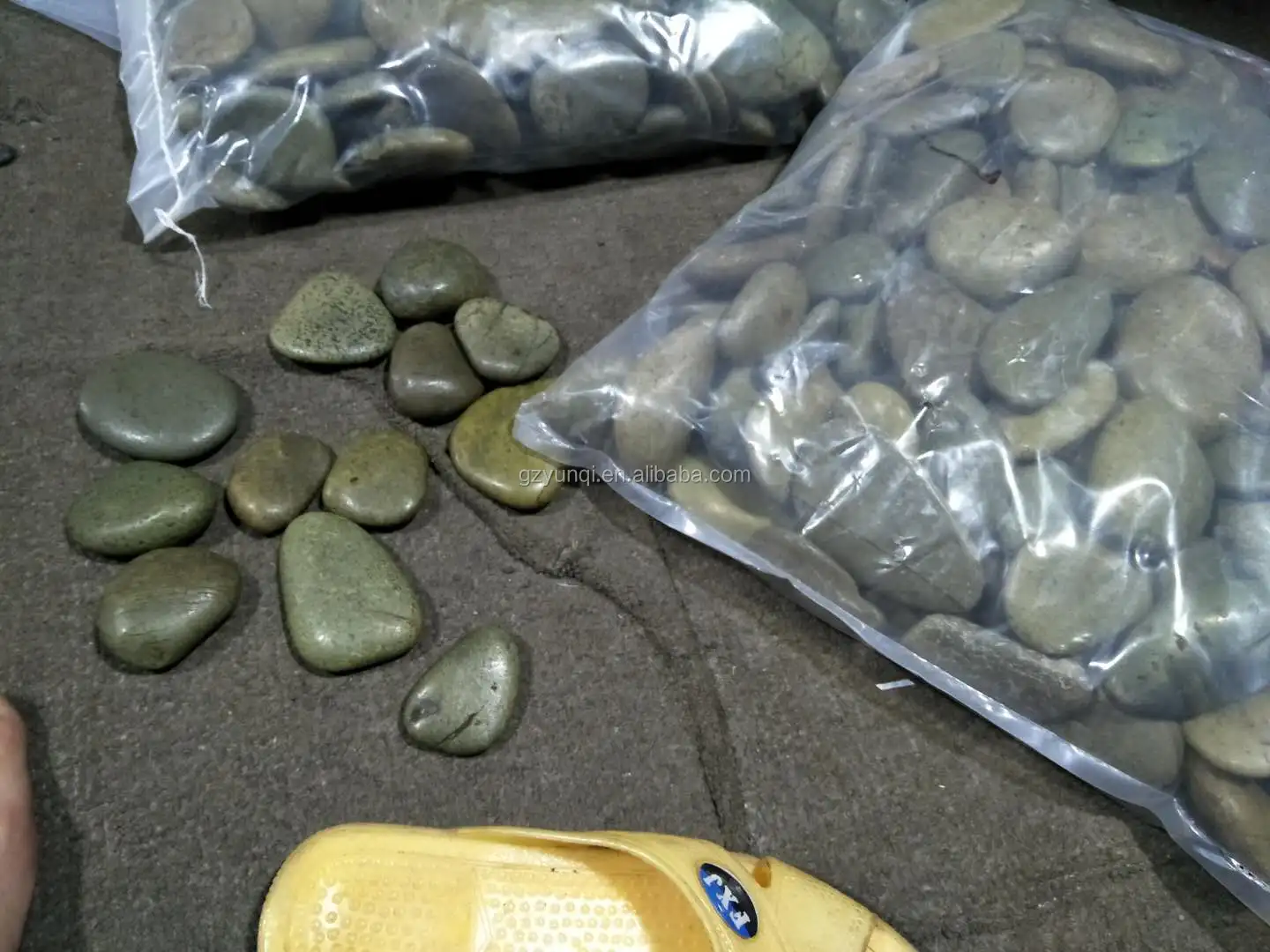 Garden Landscaping Polished Pebbles - White Marble Gravel