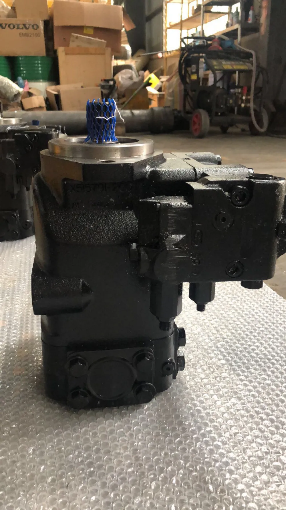 Volvo Hydraulic Pump 15068638 - Reliable Performance
