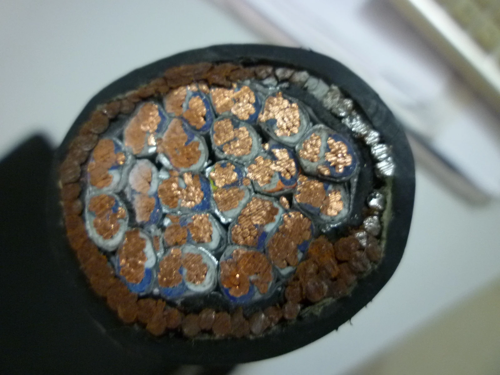 19 Pair Twist Copper Drain Wire Xlpe Insulated Os Screen Swa Lszh ...