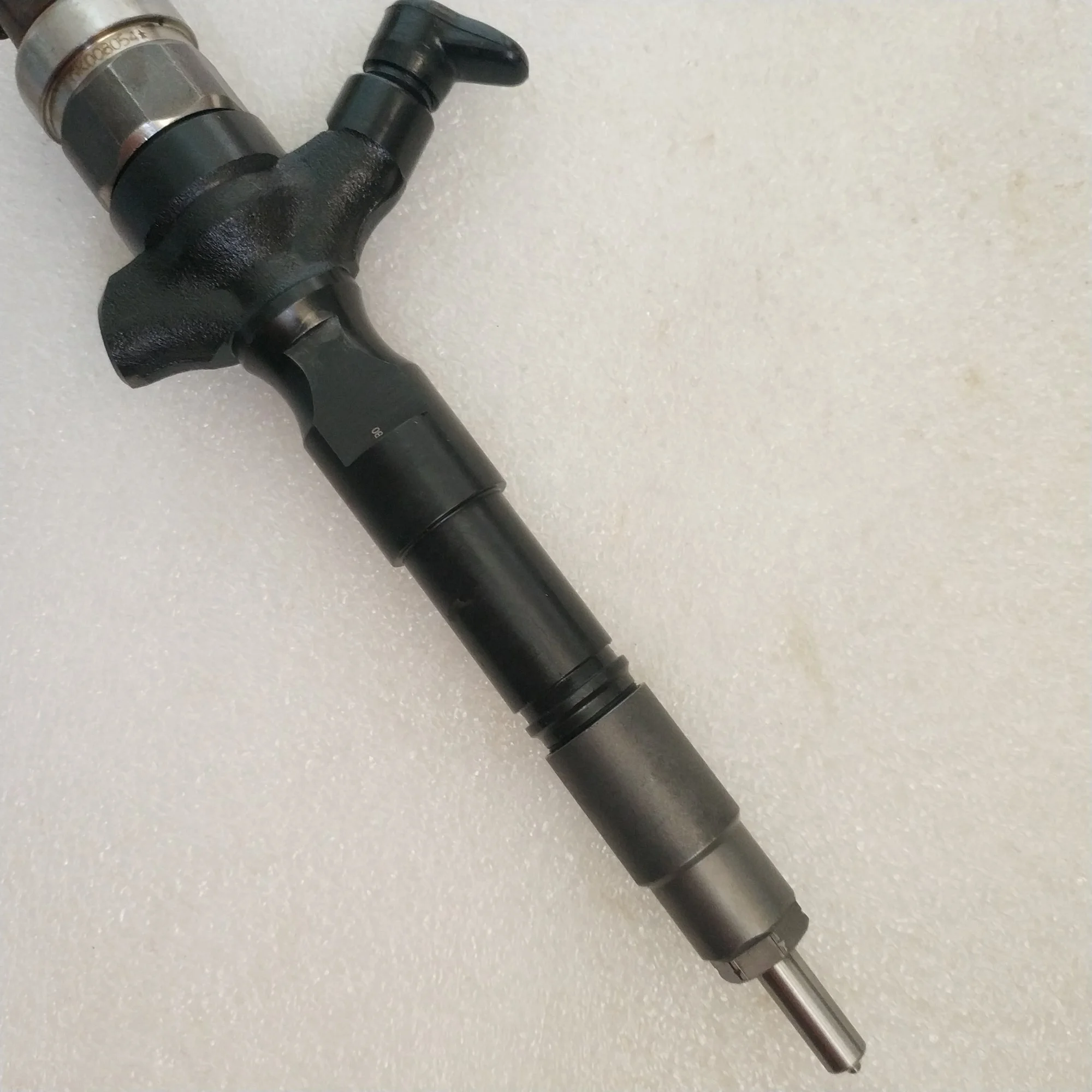 Diesel Denso Common Rail Fuel Injector 23670-0l110 For Toyota Hiace ...