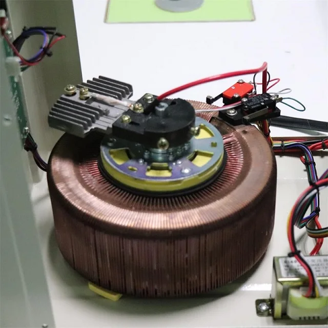 Single Phase Servo Voltage Regulator 220V/110V - 5000w