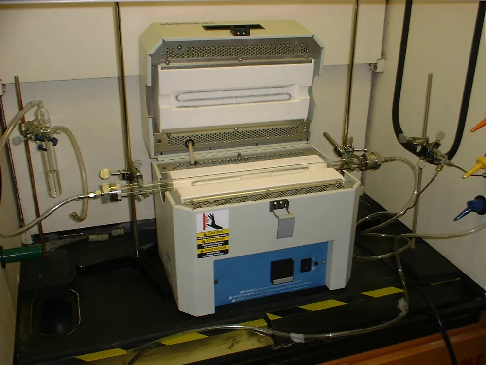 1200.C Laboratory High Temperature Quartz Crucible Furnace