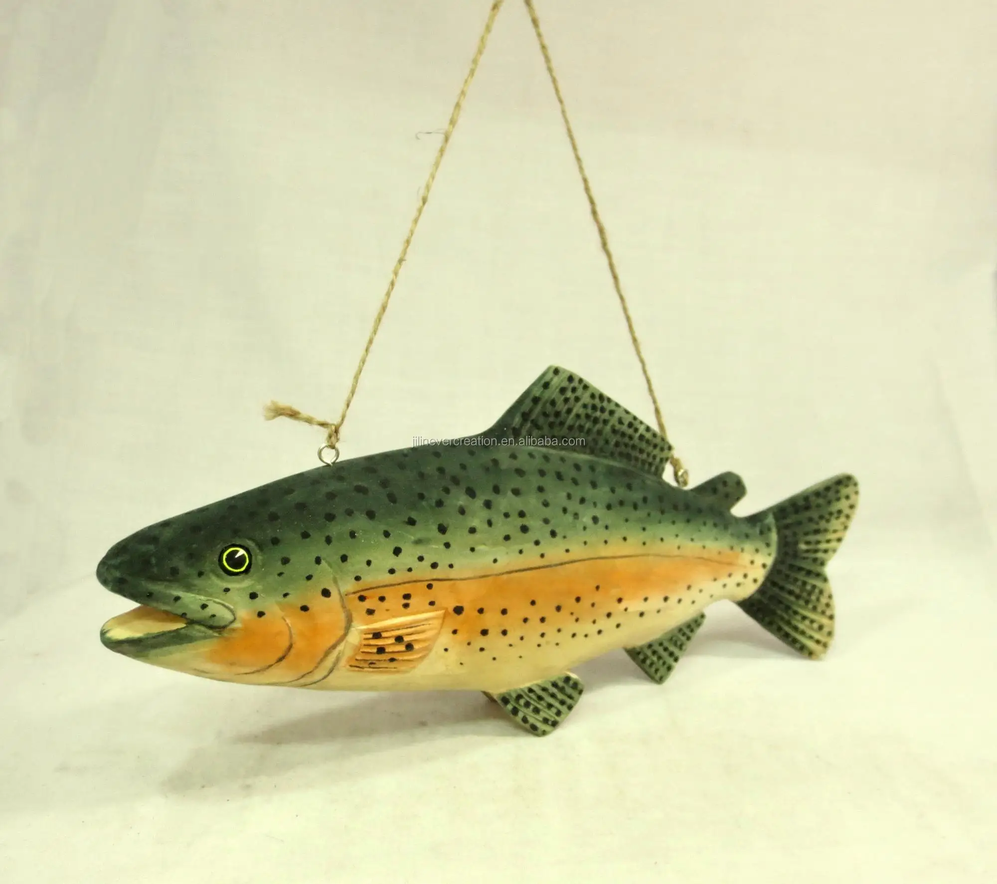 Fisch Aus Holz Geschnitzt - Hand-Carved Wooden Fish Decoration