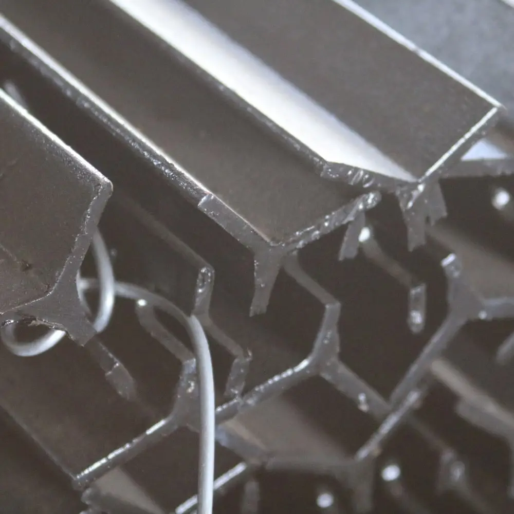 Galvanized Steel Angle Iron Fence Posts for Gardens & Farms