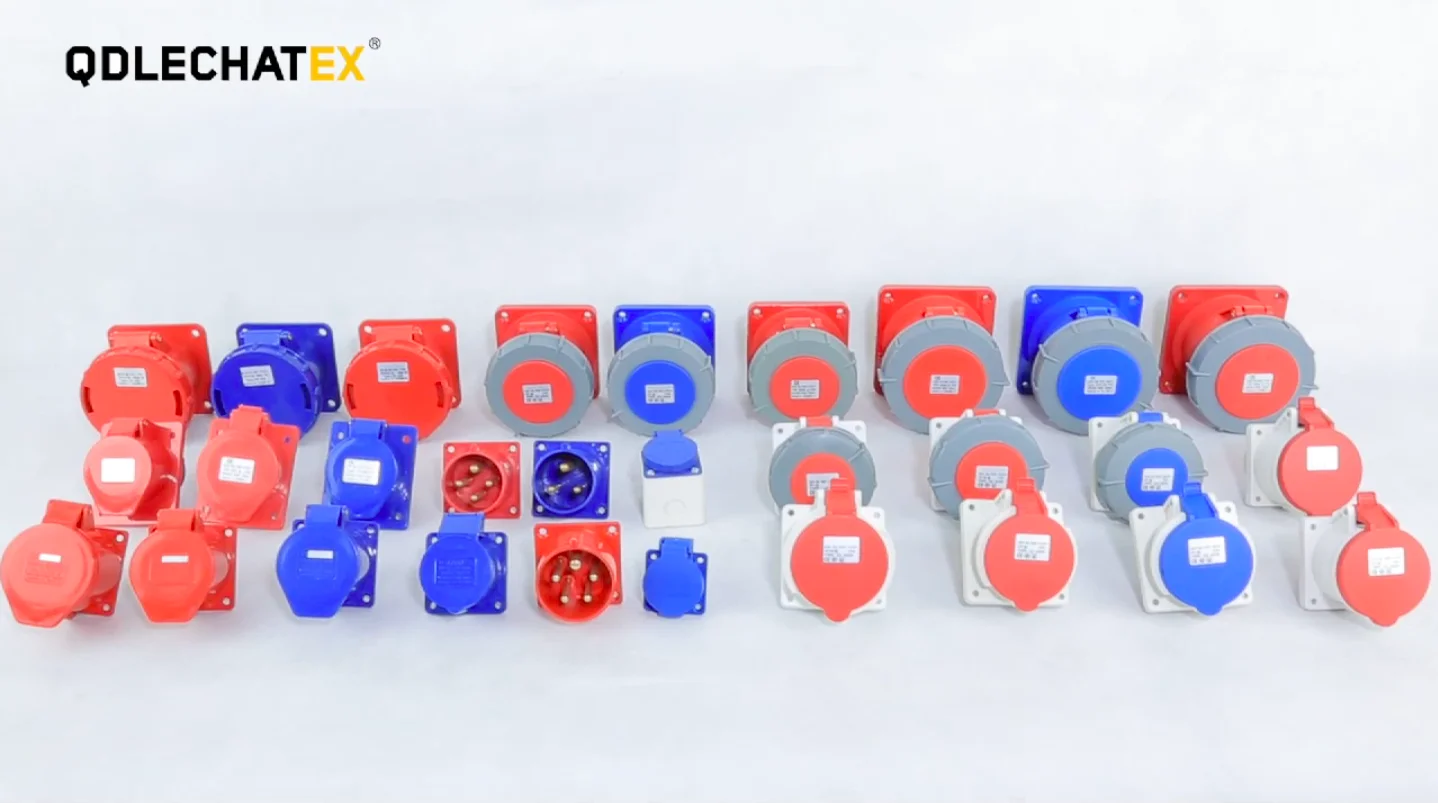 Type 1013-3 IP44 220V-415V 2P+E 3way 16A Multi Plug Socket