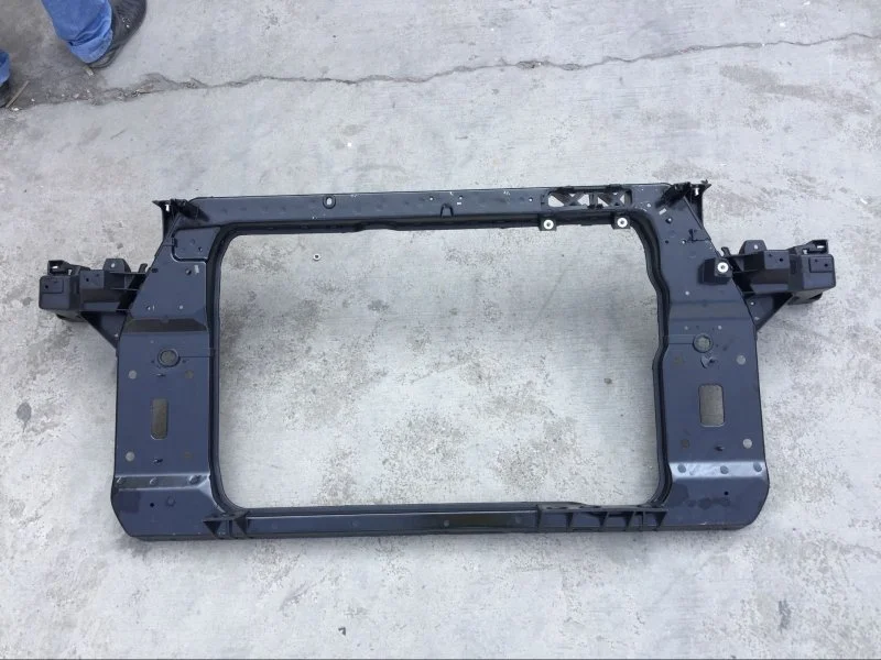 2014 Panel de soporte del radiador Tucson 64101-2S000 Parte delantera ...