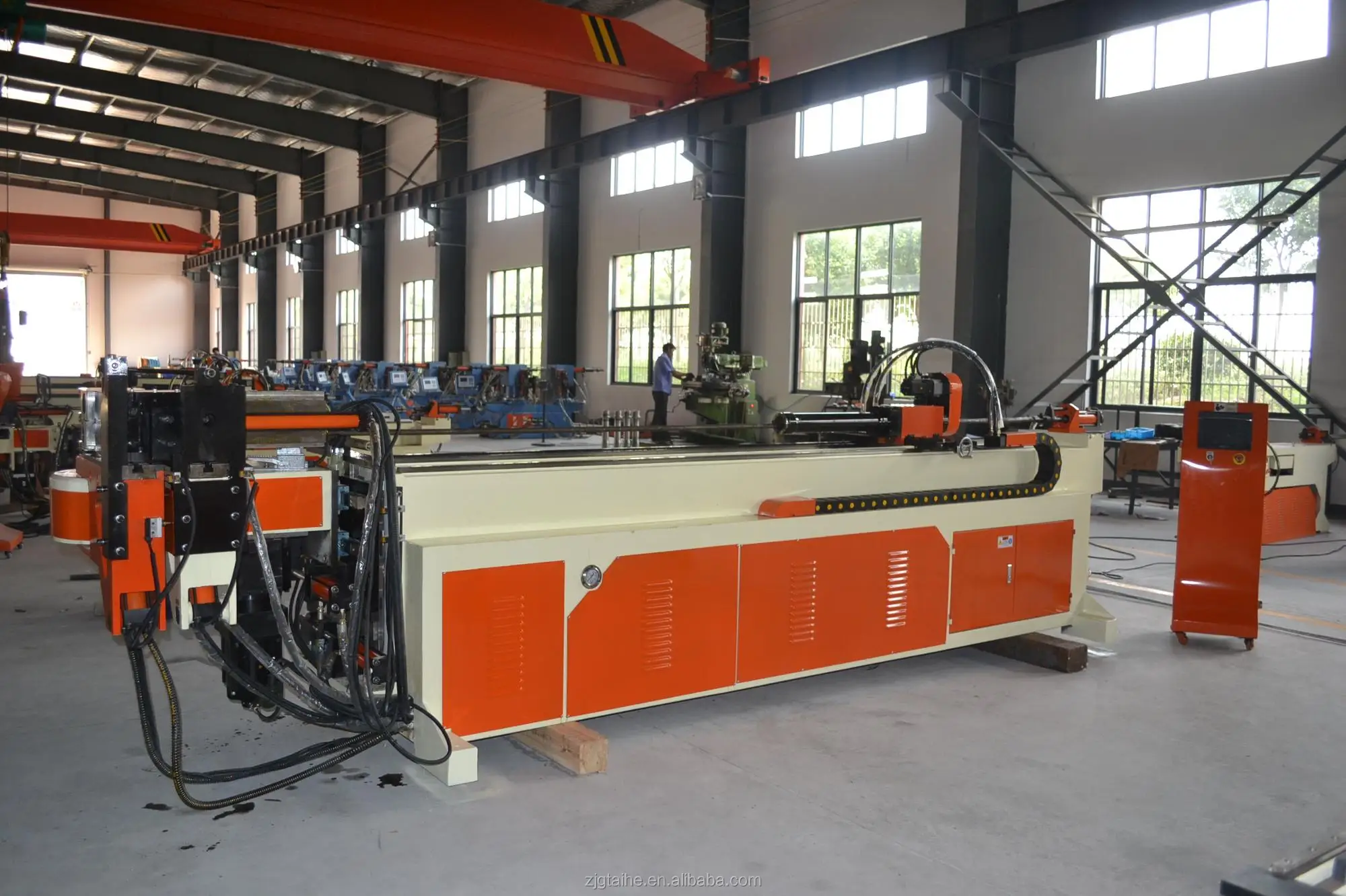 DW89CNC Automatic Metal Profile Bending Machine - High Productivity