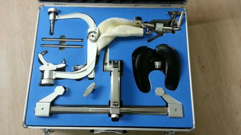 Three-point Head Frame/mayfield Pattern Three Pin Skull Clamp - Buy ...