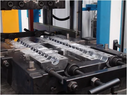 300t Composite Insulators Making Machine For Silicone Rubber Insulator ...