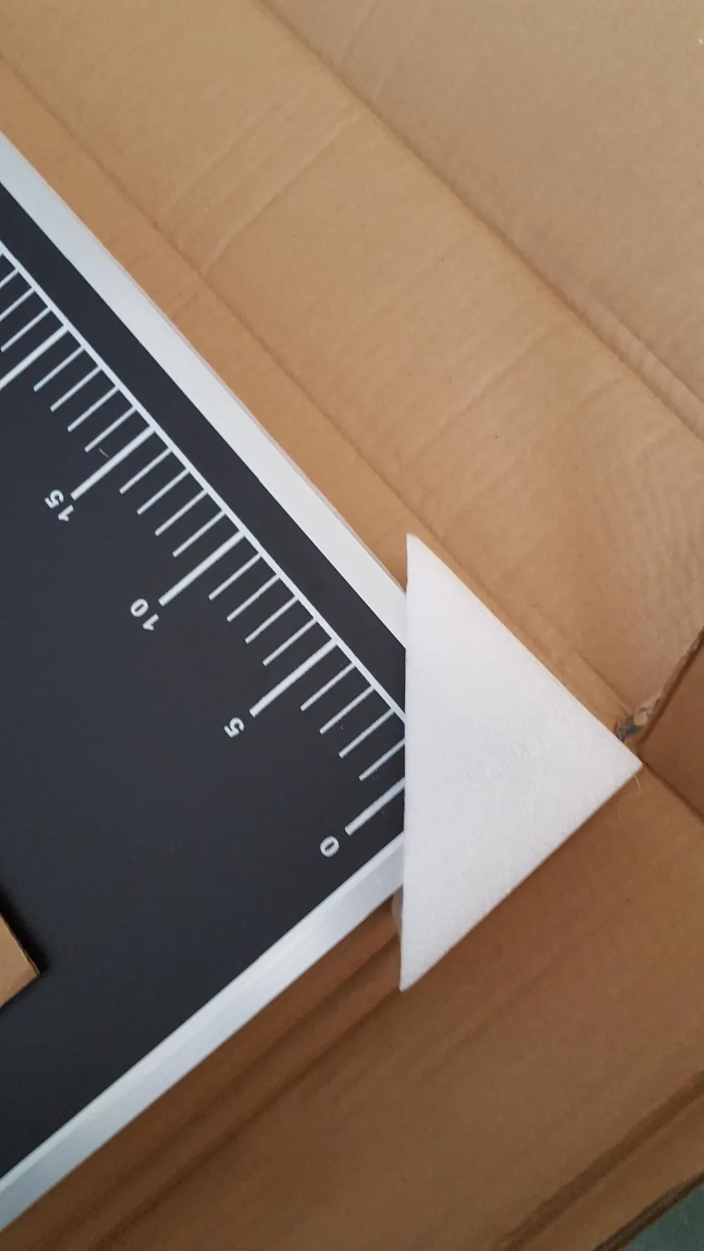 3M Aluminum Folding Wall Paper Table - Durable & Stylish