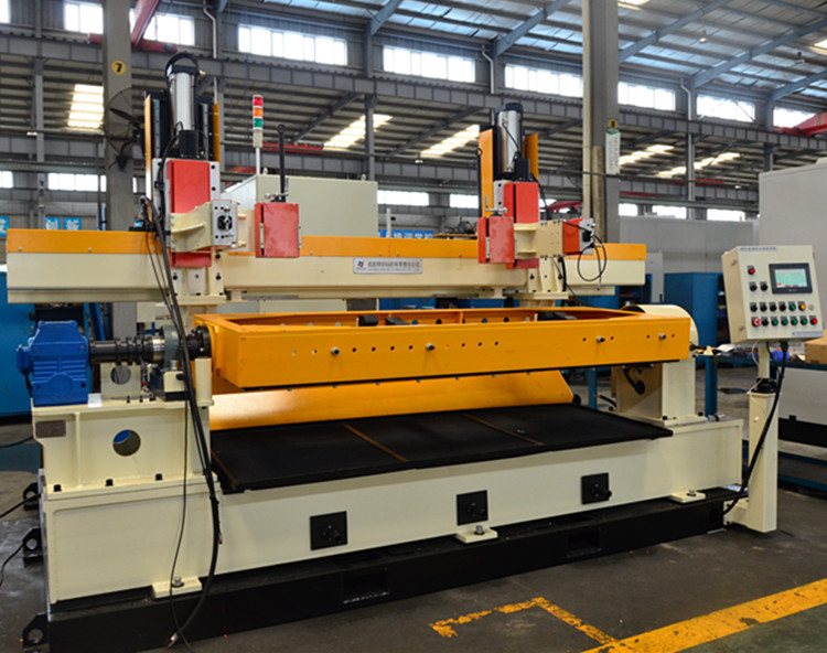 Robotic Welding Machine for Car Axle - Precision & Efficiency