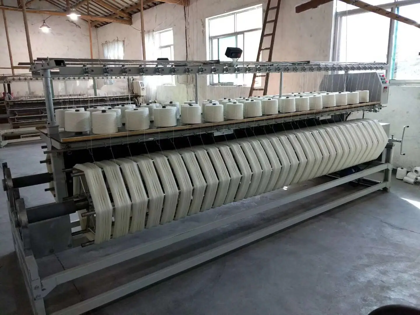 Cotton Yarn Hank Reeling Machine - Efficient & Reliable