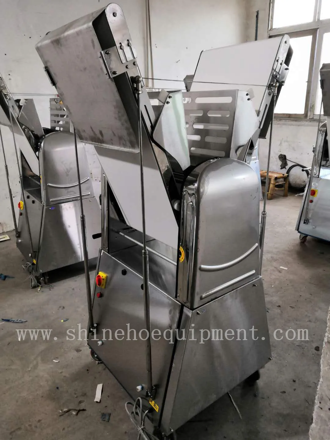 Vertical Professional Electric Pastry Bread Dough Sheeter