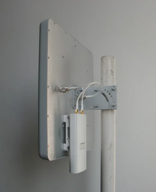 2300-2700 Mhz 19dbi 2x2 Mimo Outdoor Wifi Panel Antenna - Buy Flat ...