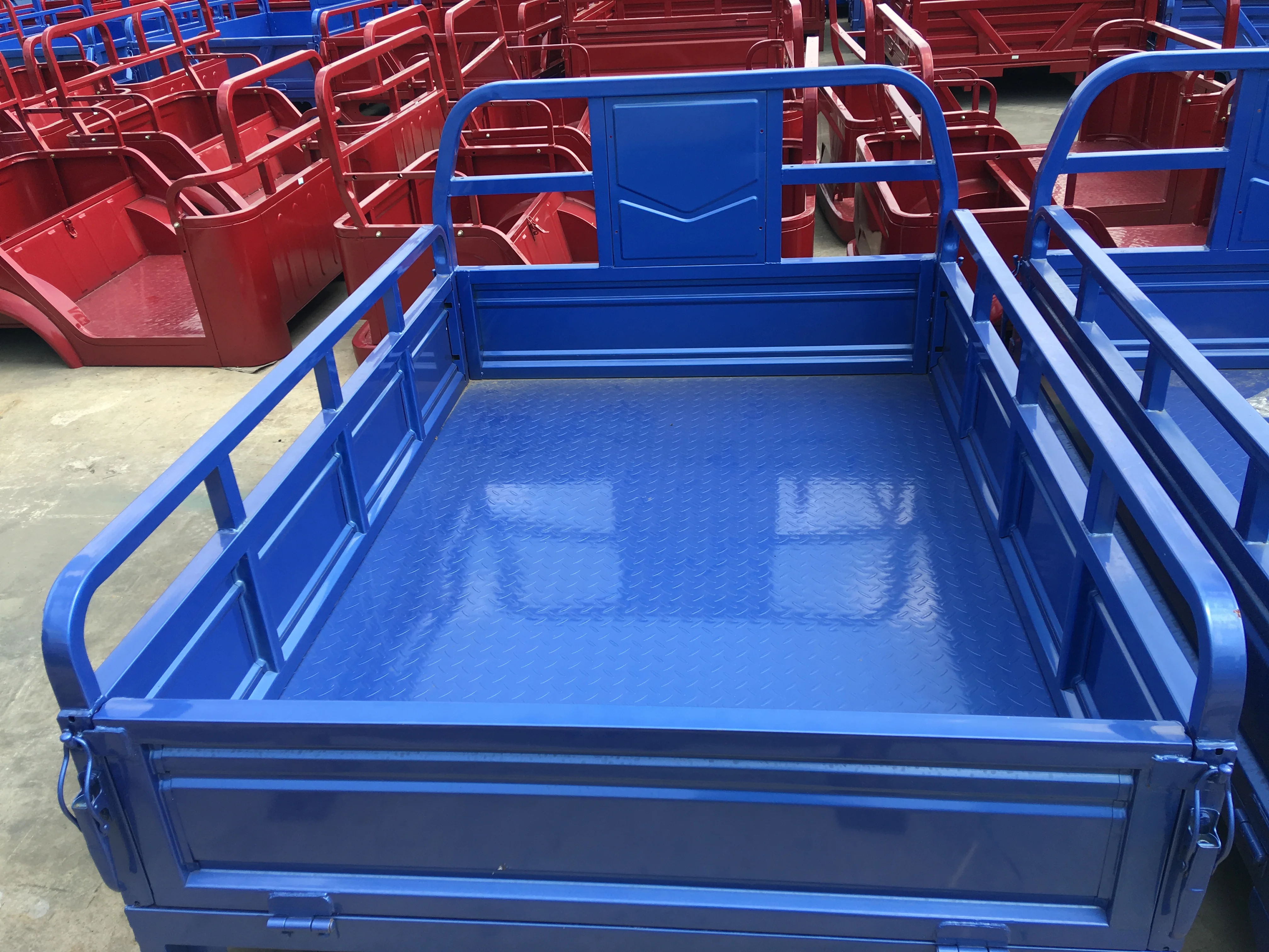 Motorized Tricycle Cargo Box - Efficient Transport Solutions