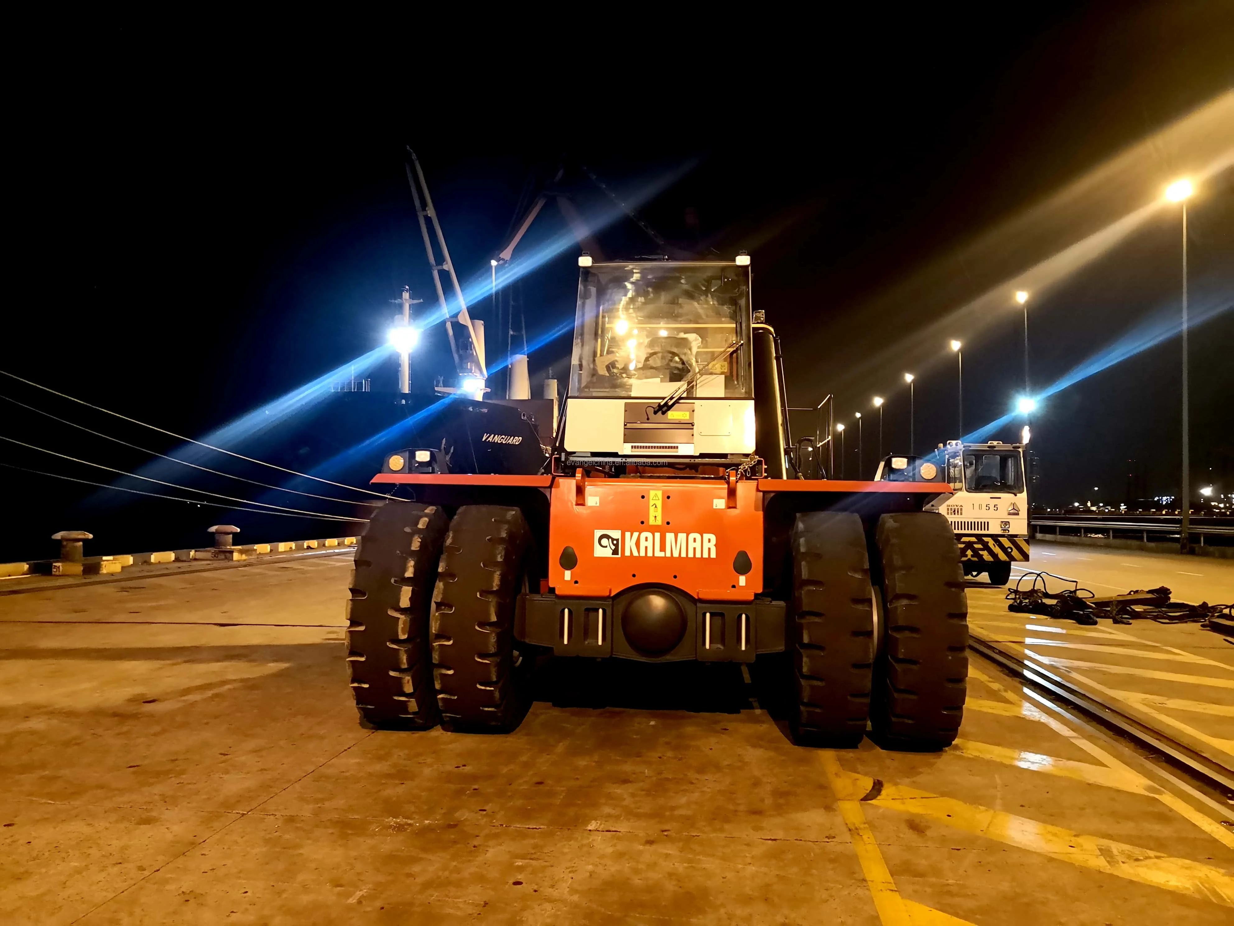 Kalmar Reachstacker Dru450 45 Ton Reach Stacker Dru450-570 Container ...