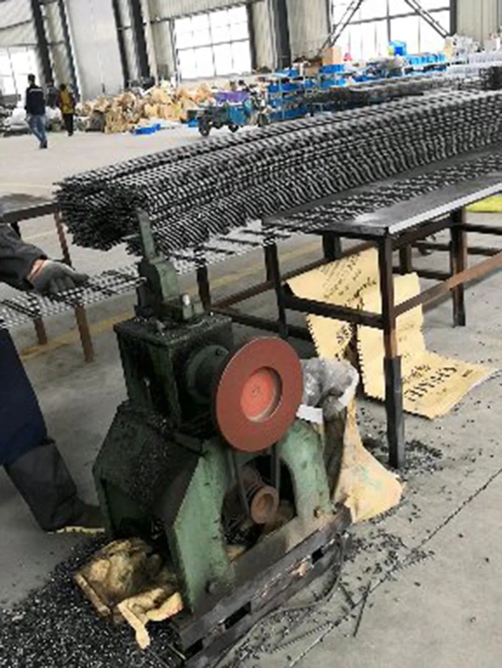 Powder Coated Epoxy Coated 2-6mm Wire Mesh Basket Cable Tray Support ...