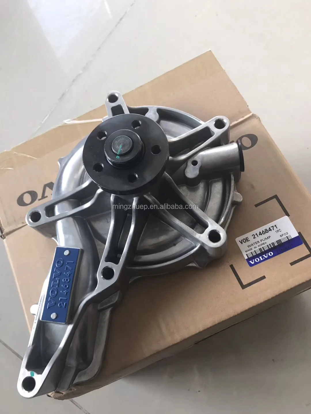 21468471 VOE21468471 Water Pump for Excavator - Reliable Performance