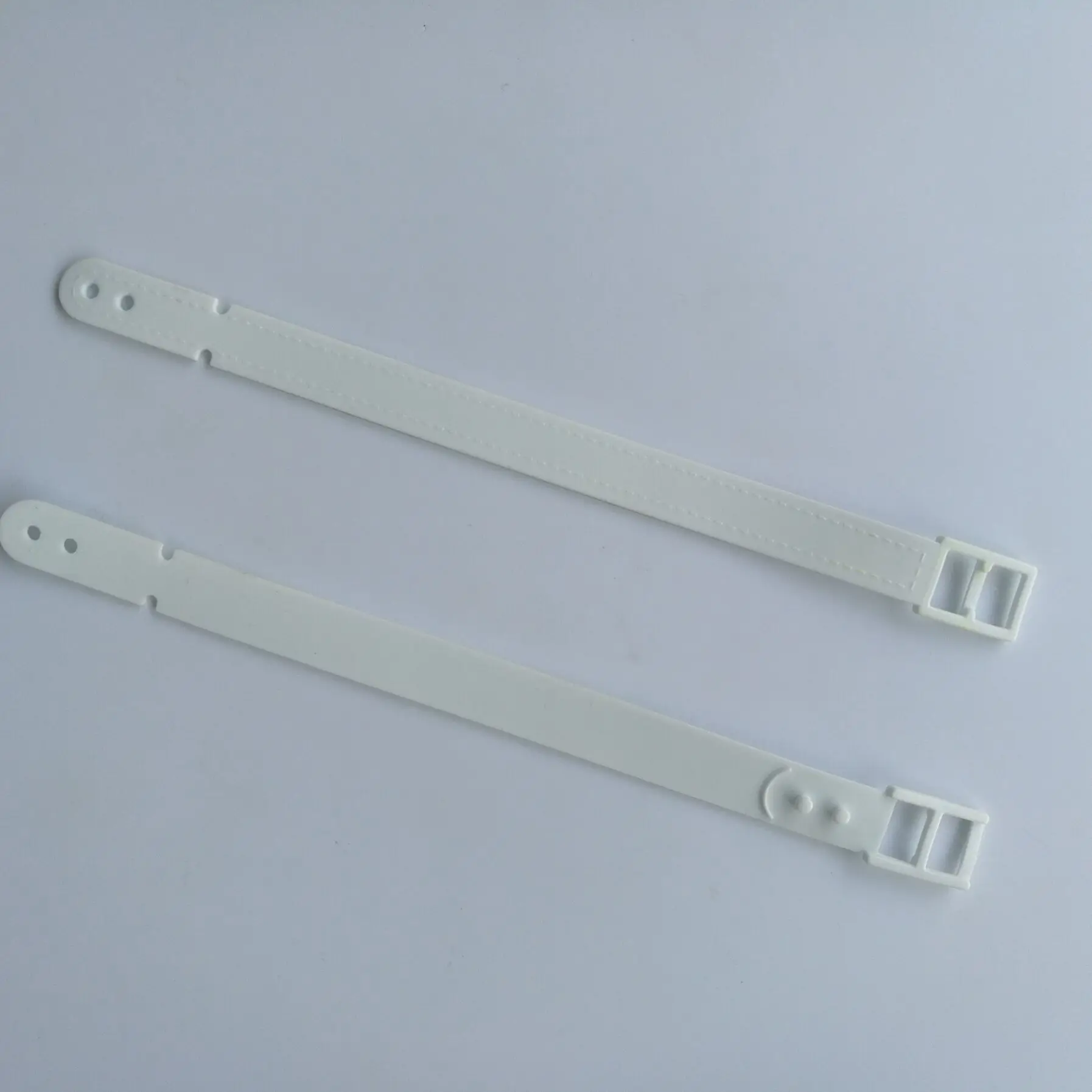 Colorful Plastic Luggage Tag Strap in PVC Material