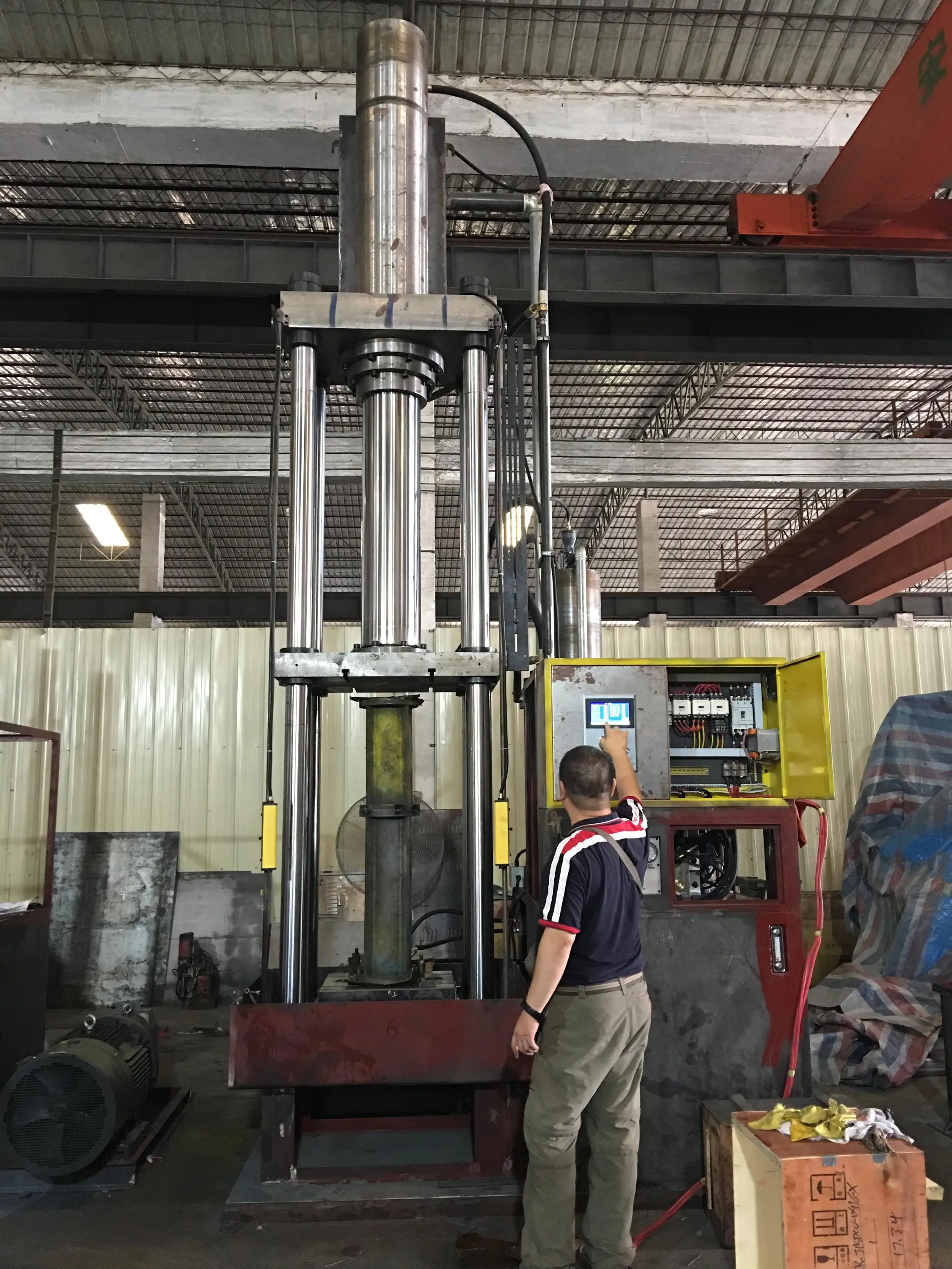250t Water Bulging Hydraulic Press For Bottle Forming - Buy Four Column ...