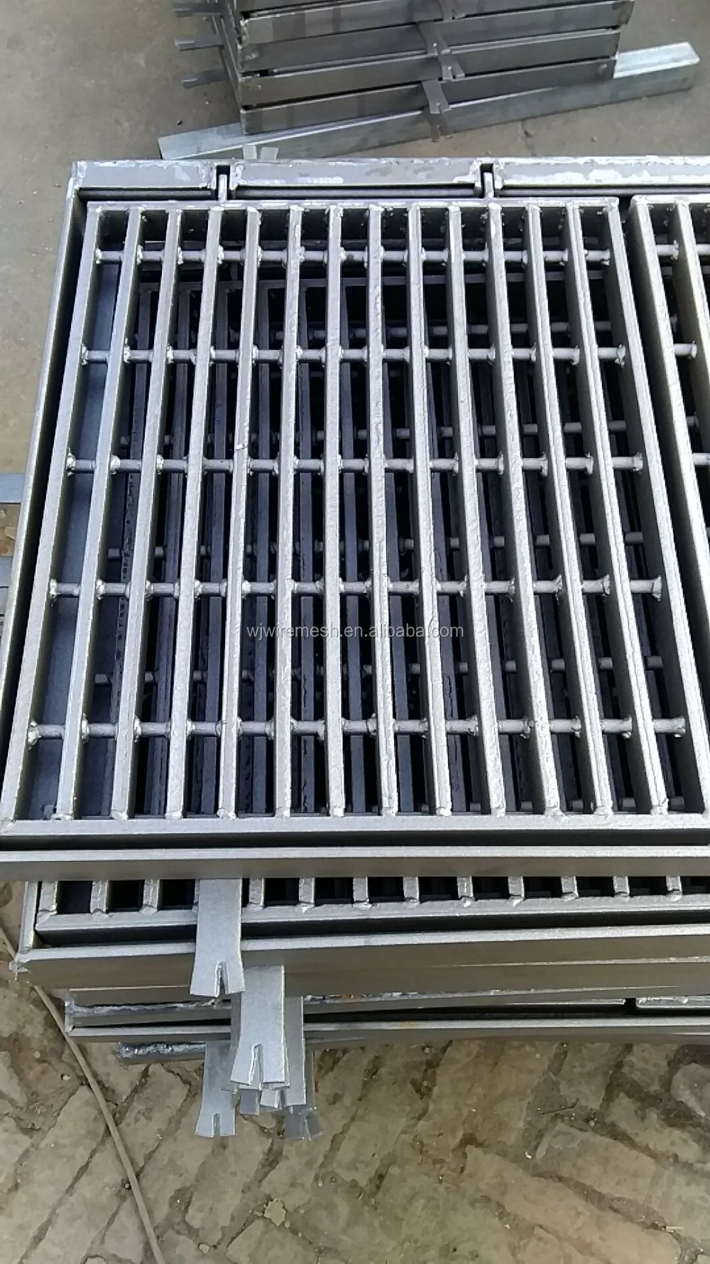 PUB Gal Vehicular Grating for Entrance Culvert - Durable & Versatile