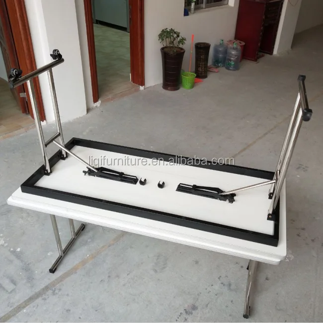 16 Persoons Metalen Tuintafel - Perfect for Outdoor Gatherings