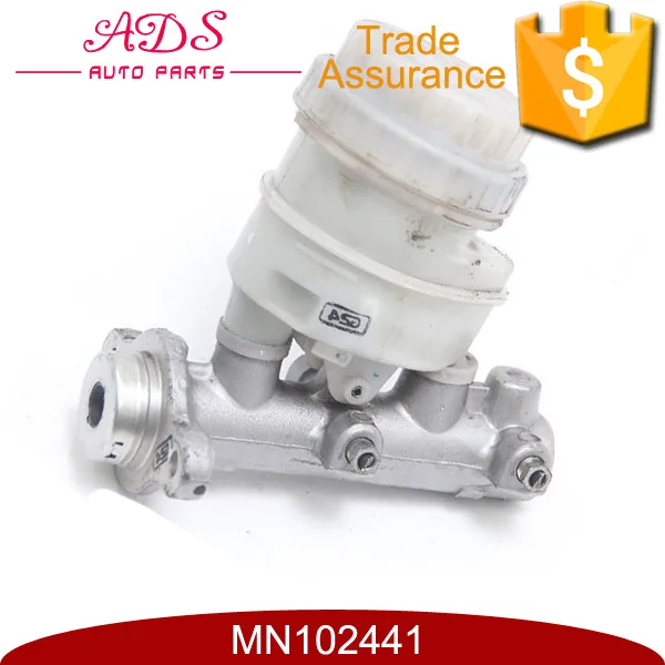 Brake Master Cylinder MN102441 for L200 - Reliable Performance