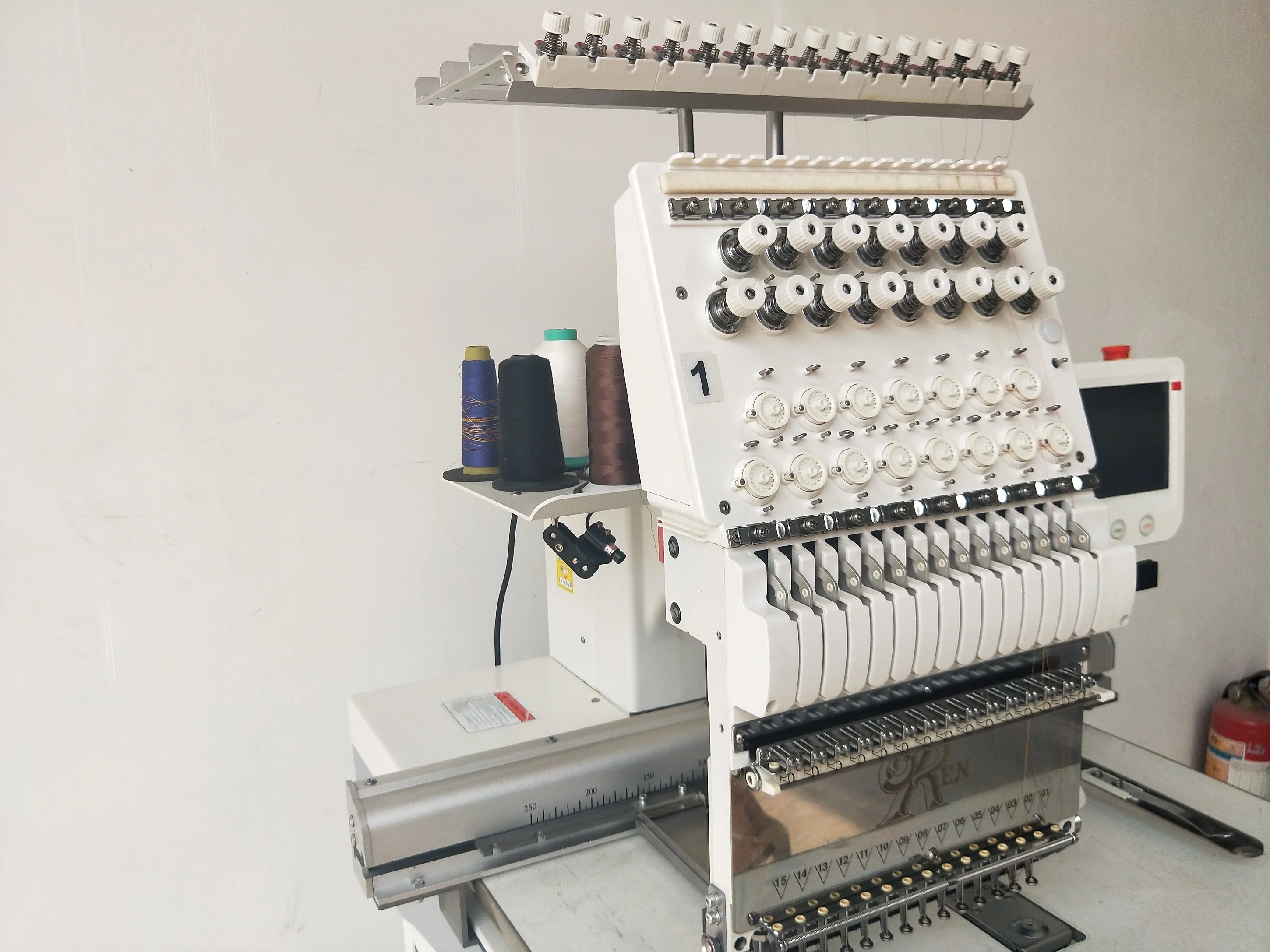 Keychain Line Embroidery Machine Carpect / Leather / Fabric Embroidery ...