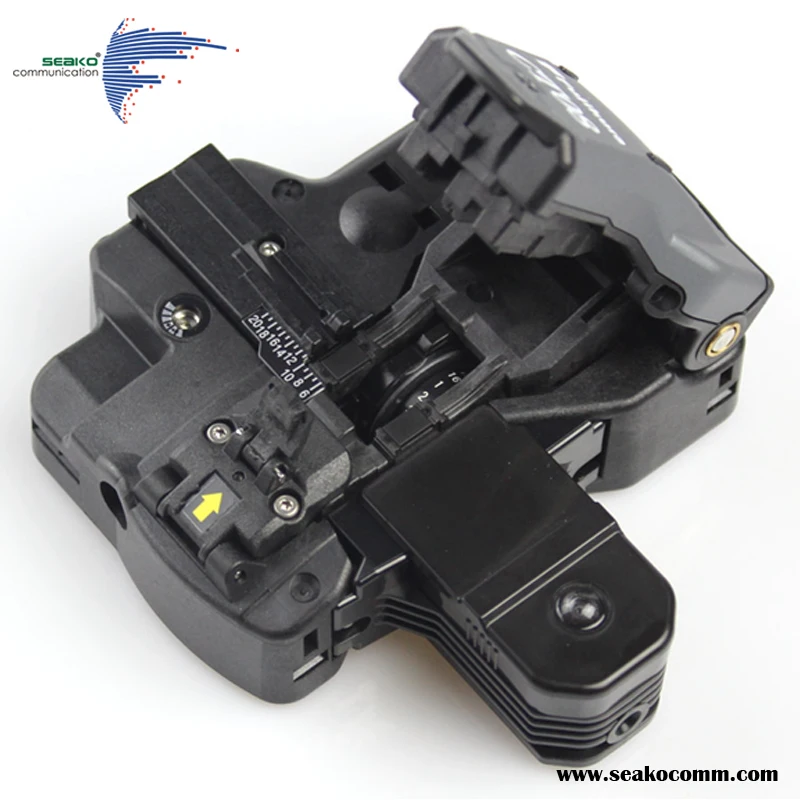 Fujikura CT08 Fiber Optic Cleaver - Precision & Reliability