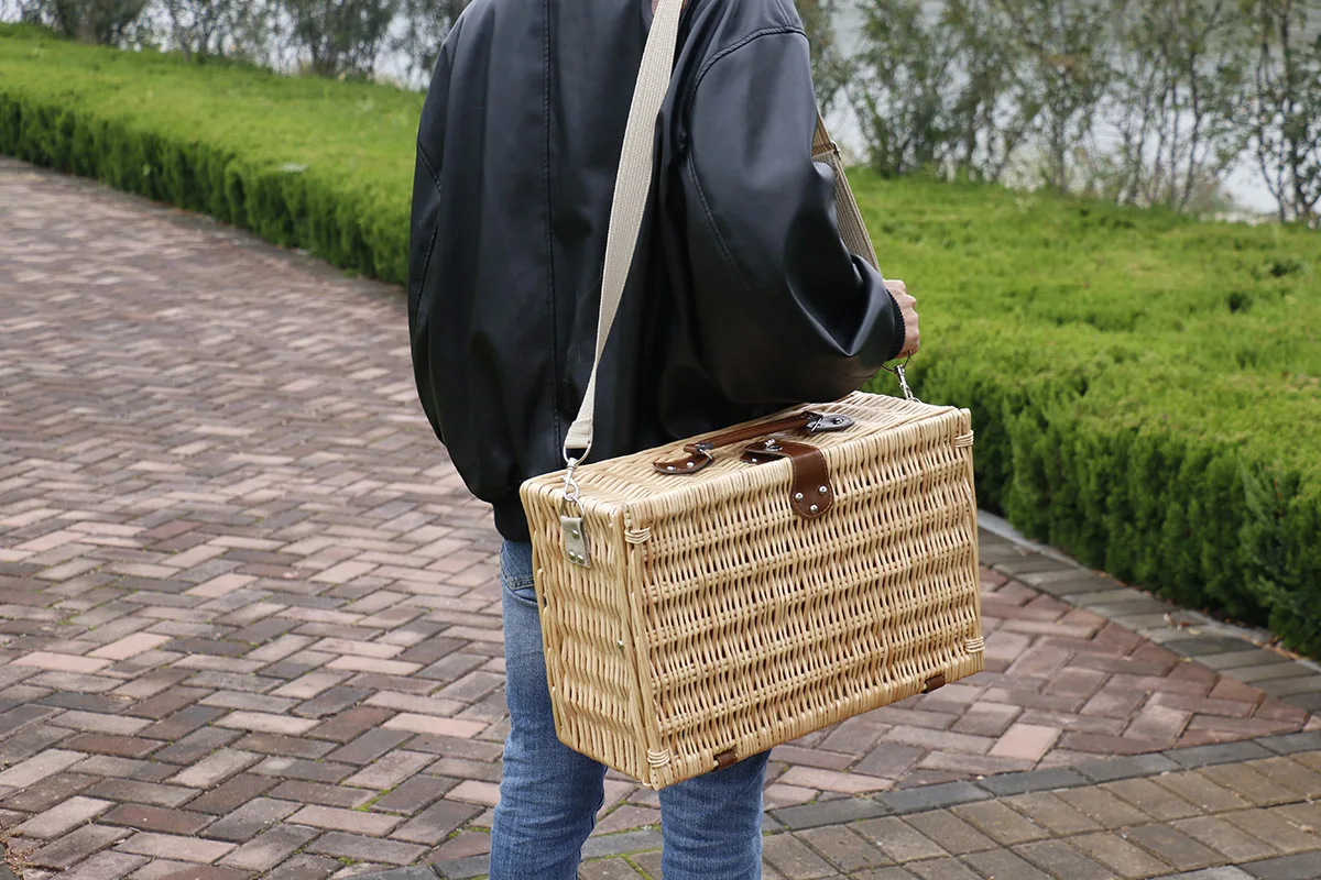Sturdy Wicker Picnic Basket 4 Person Outdoor Wicker Picnic Lunch - Buy ...