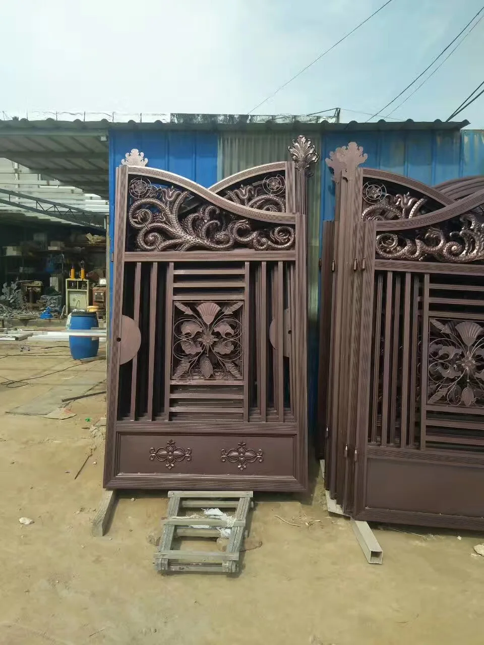 Eco-Friendly Aluminum Sliding Gate for Garden & Farm - Customized
