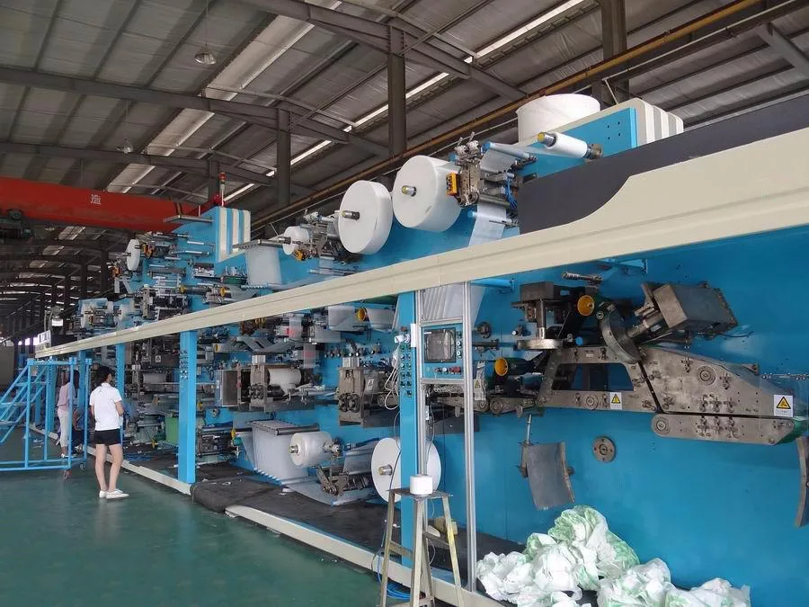 Disposable Baby Nappy Changing Machine Small Scale Diaper Making ...