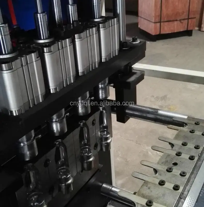 4 Cavity Automatic Dropping The Bottle Semi Automatic Pet Plastic ...