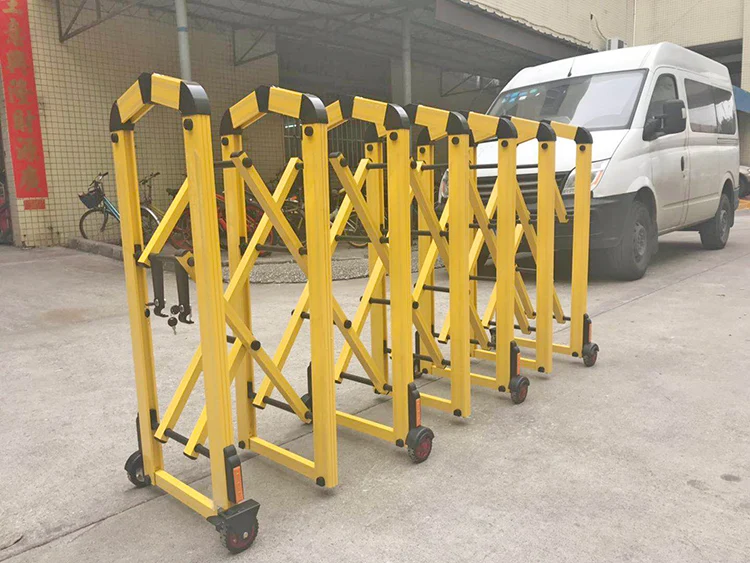 Custom Color Retractable Pedestrian Safety Barriers Crowd Control In ...