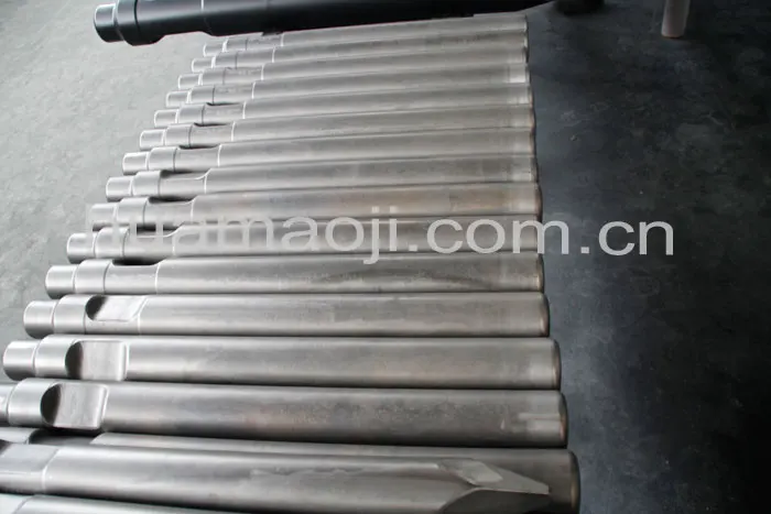 Hydraulic Breaker Hammer Blunt/wedge Chisel Daemo Dmb2200 - Buy Daemo ...