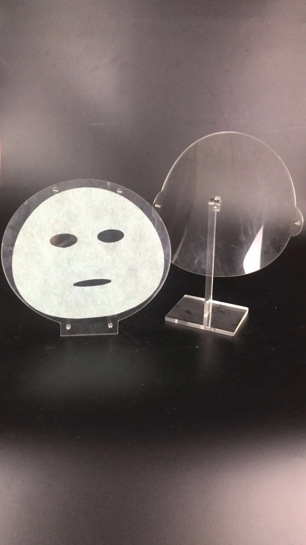 Wholesale Acrylic Facial Mask Display Racks for Beauty Parlor