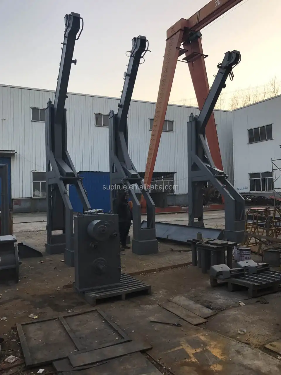 Gravity Luffing Arm Type Davit - Lifeboat & Crane Solutions