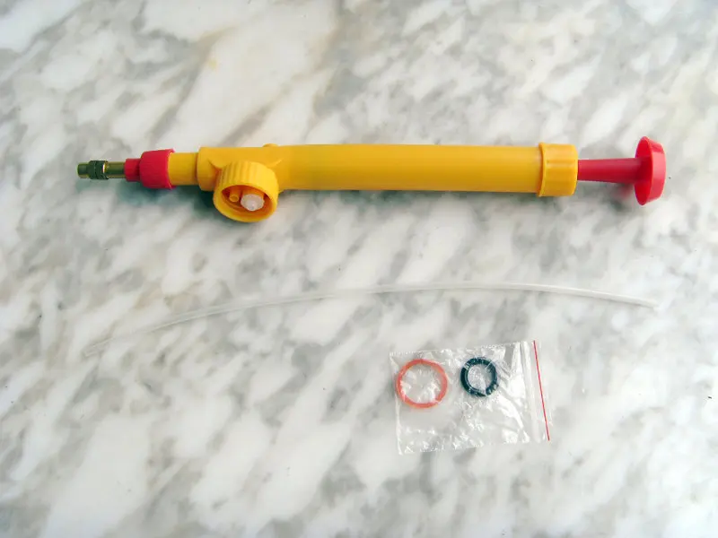 Kb-1009 Plastic and Metal Flit Sprayer for Garden Care