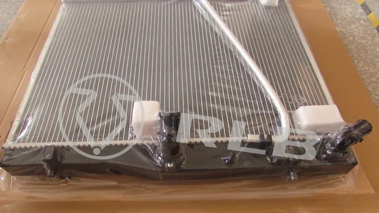 Hot Sale In Alibaba 5l Mt Plastic Tank Radiator 16400-54a01 For Hiace ...