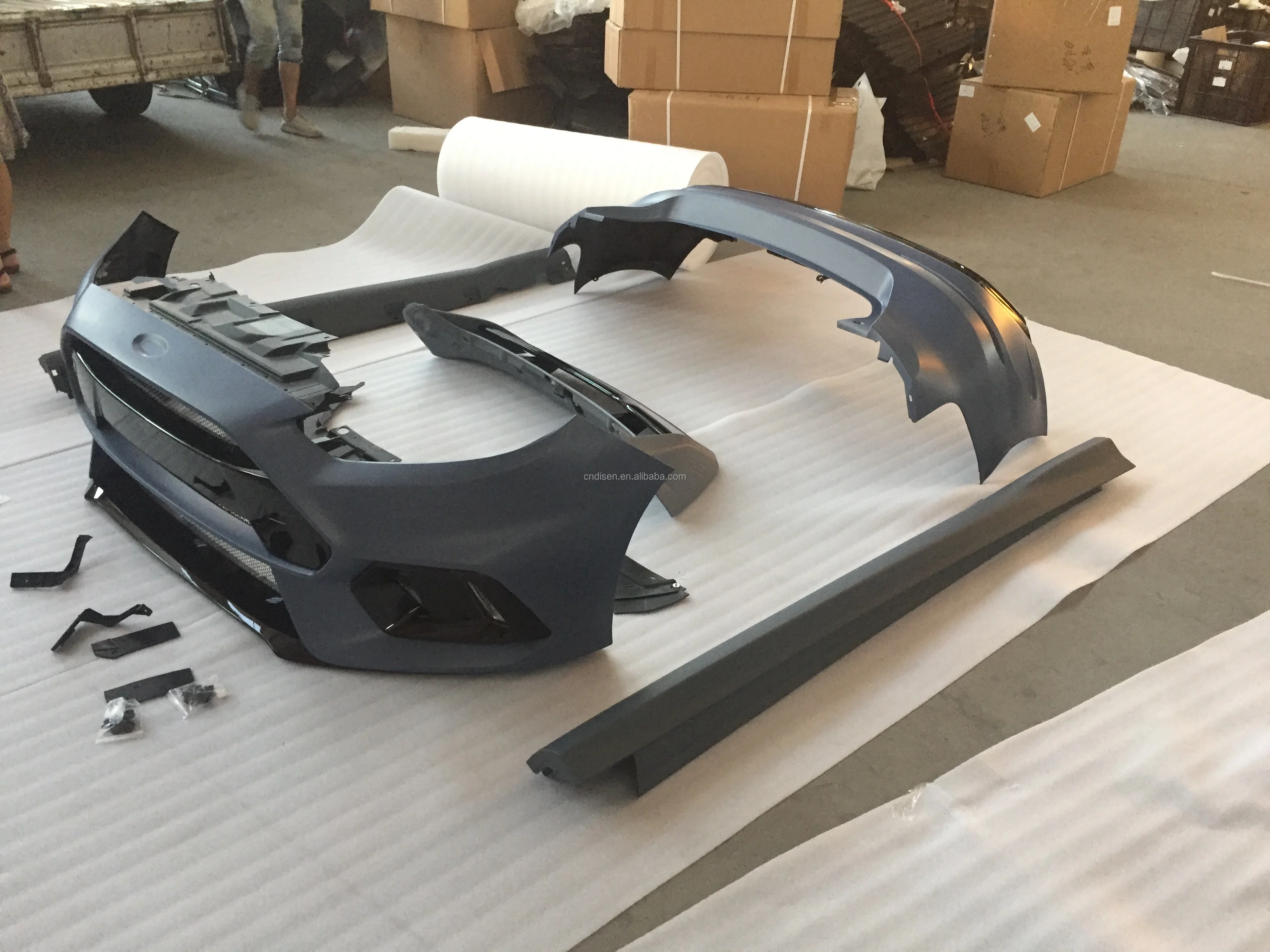 RS Rear Bumper Kits for Ford Focus 2015-2016 - Durable & Stylish