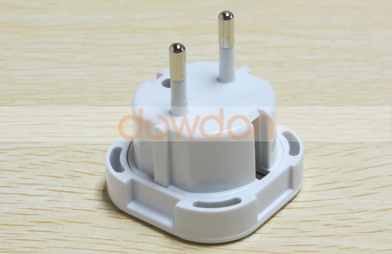 Universal 4.0mm 10a 3 Pin Square To Round Adapter Plug - Buy Round ...