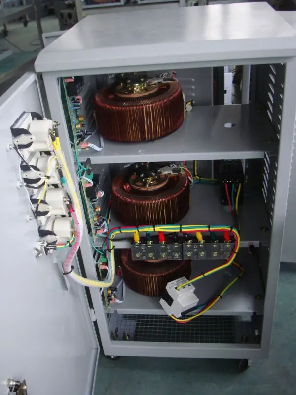 ACH Relay Type Voltage Regulator - Reliable Three Phase